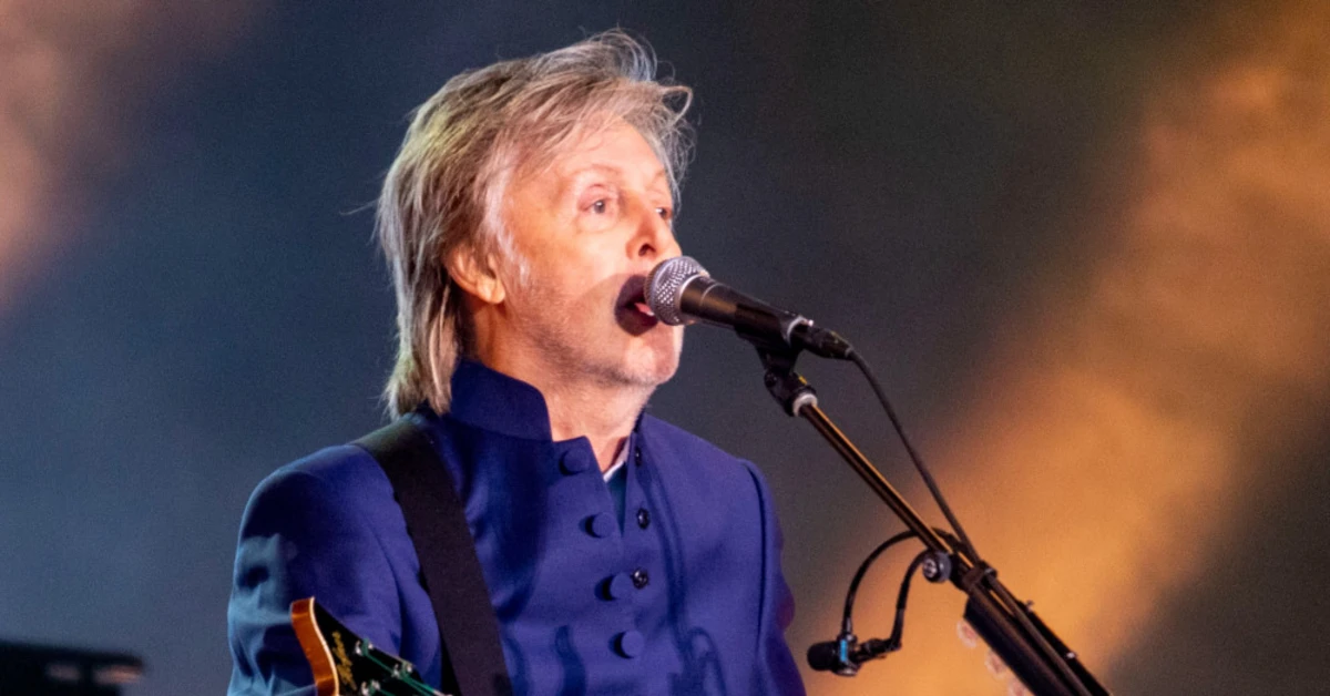 Watch: Paul McCartney performs Band On The Run with Chad Smith on drums ...