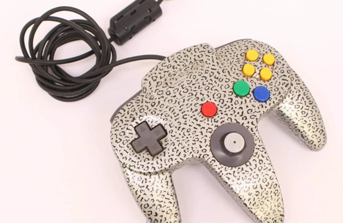 A rare Nintendo 64 Foxdata Chrome Leopard controller has been valued at ...