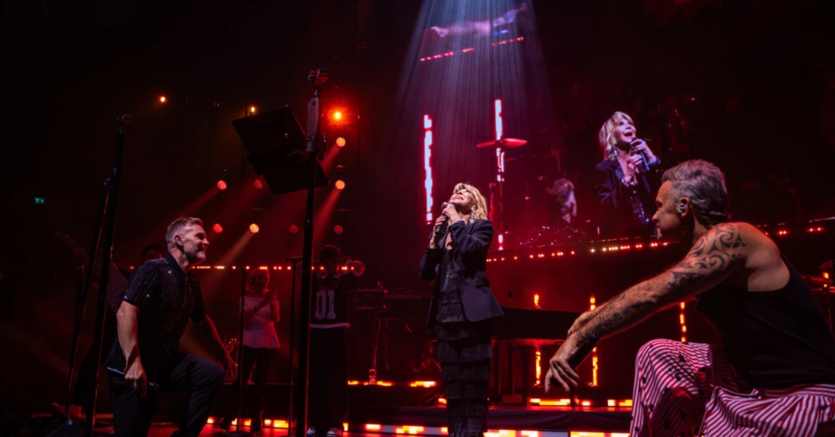 Watch: Robbie Williams and Gary Barlow reunite with Lulu to perform ...